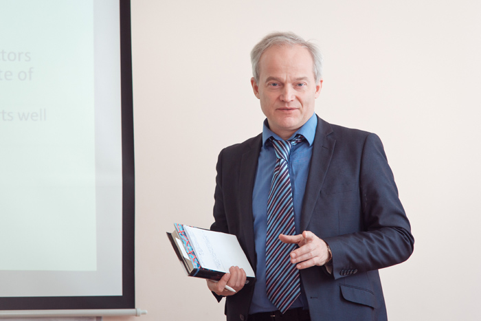 «Историки не должны спорить с небылицами»: профессор Никита Ломагин ...