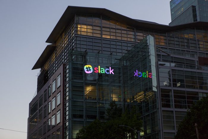 Slack в марте отключит российские компании с бесплатными рабочими ...